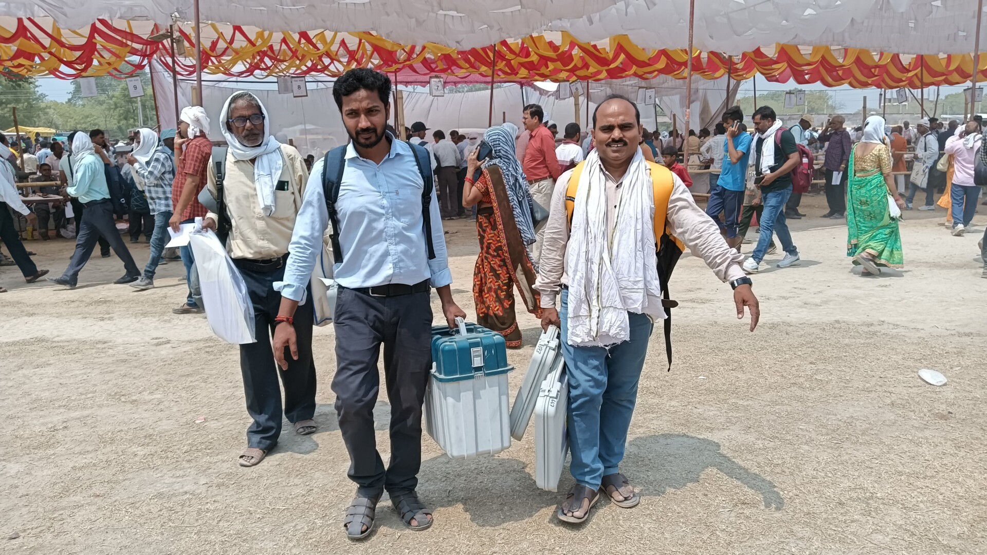 बड़का जिला प्रतापगढ़ में सबसे अधिक 26 प्रत्याशी, हर बूथ पर मिलेंगी दो ...