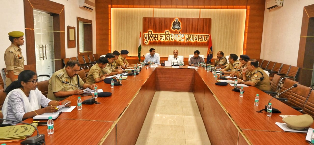 कुंभ मेलाः भीड़ नियंत्रण, सुरक्षा और श्रद्धालुओं के मूवमेंट पर मंथन ...